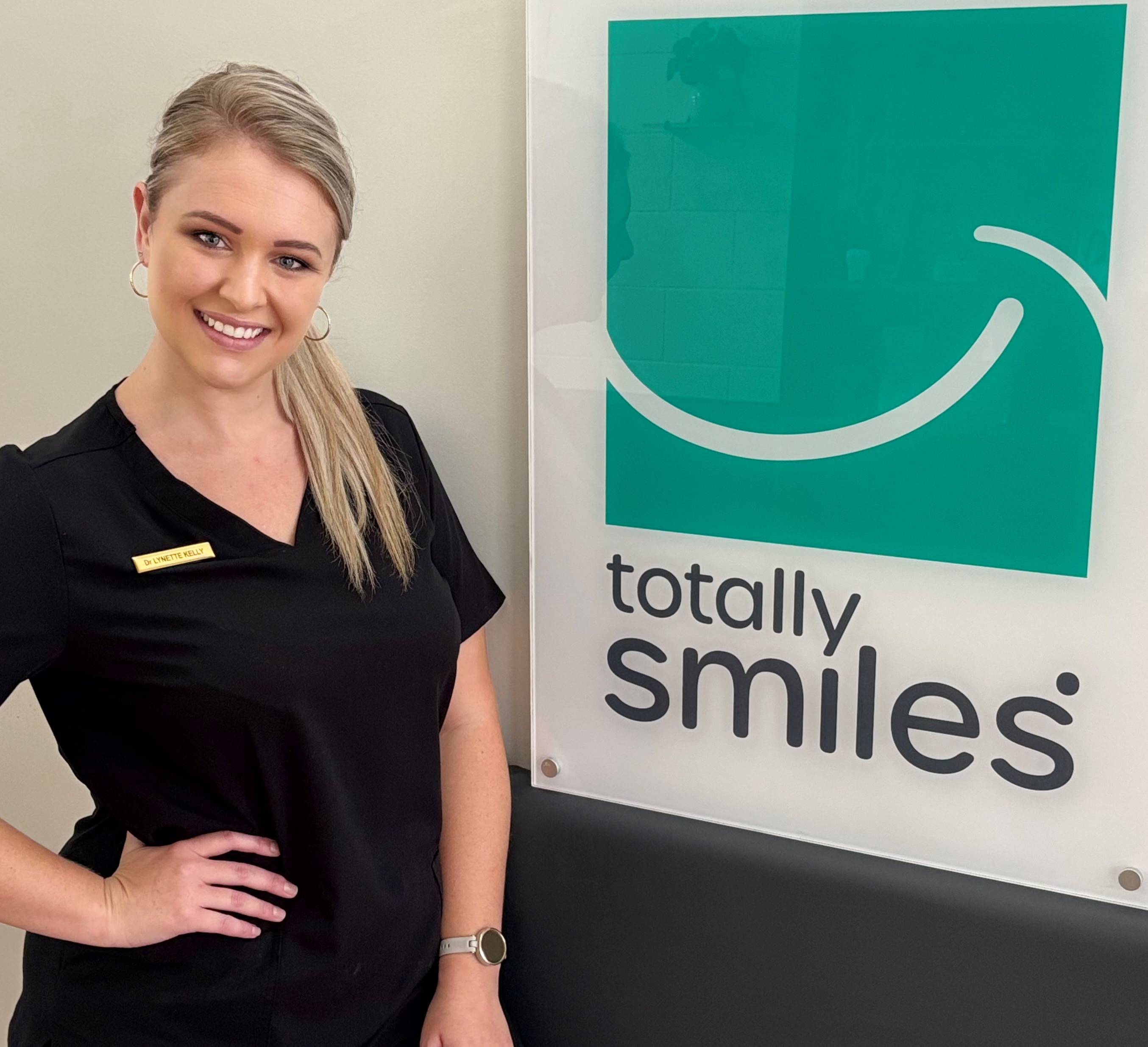 Dr Lynette Kelly | Totally Smiles
